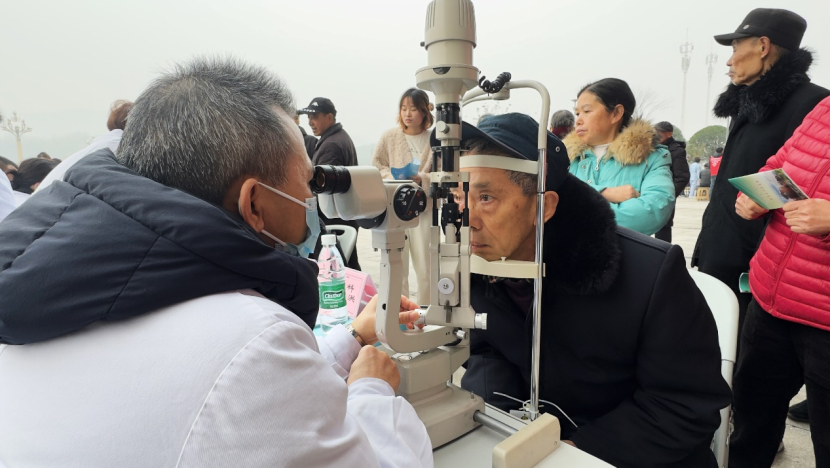 重庆市急救医疗中心举行“国家急救日”倡议活动暨120急救科普大课堂公益培训-新华网